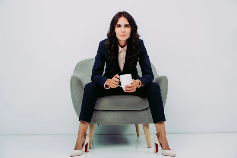 14 Powerful Signs Of A Strong Woman | Moments With Jenny