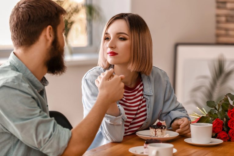 10 Crystal Clear Signs Of Fake Love | Moments With Jenny