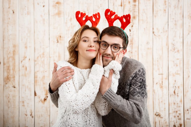 10 Obvious Signs Youre In A Fake Relationship Moments With Jenny